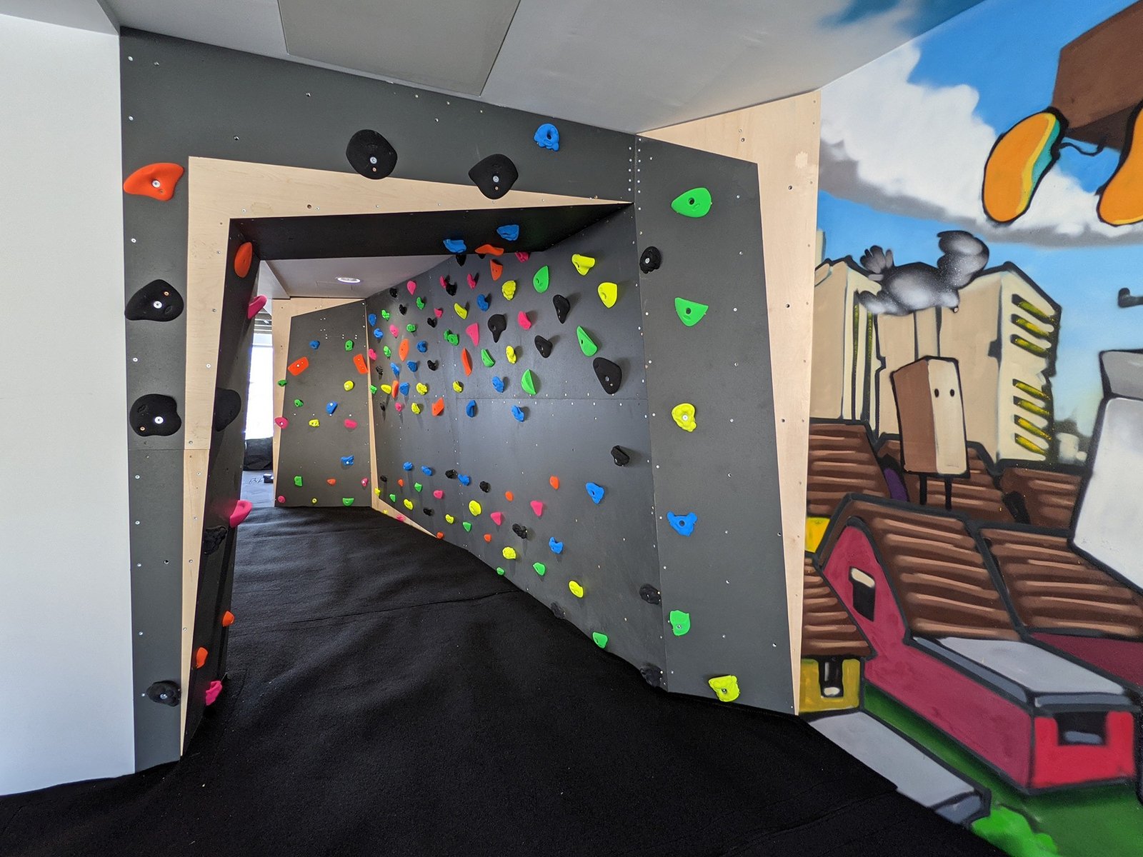 Traverse Walls | Strata Climbing Walls | Design, Installation & Maintenance